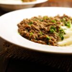 Creamy Lentils with Mashed Potatoes - Foodess