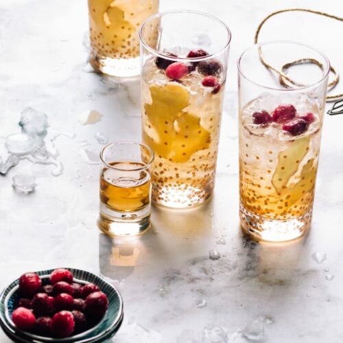 A Sparkling Bourbon & Ginger Cocktail Recipe - Foodess