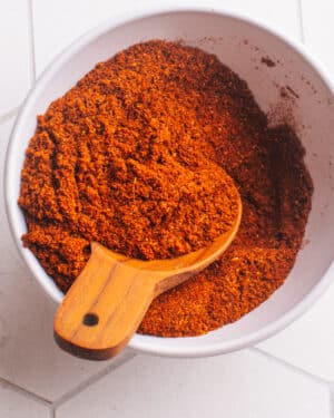 Cayenne Pepper vs. Chili Powder: What you NEED to Know
