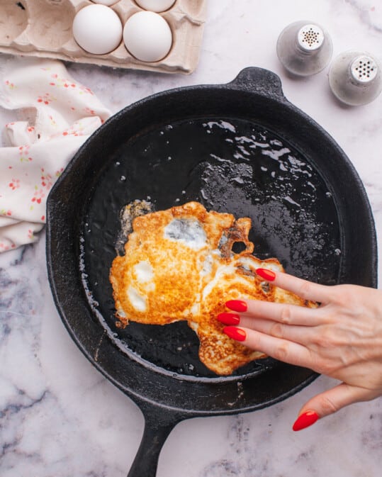 Over Easy Vs Medium Eggs (a Food Scientist Shares All!) - Foodess