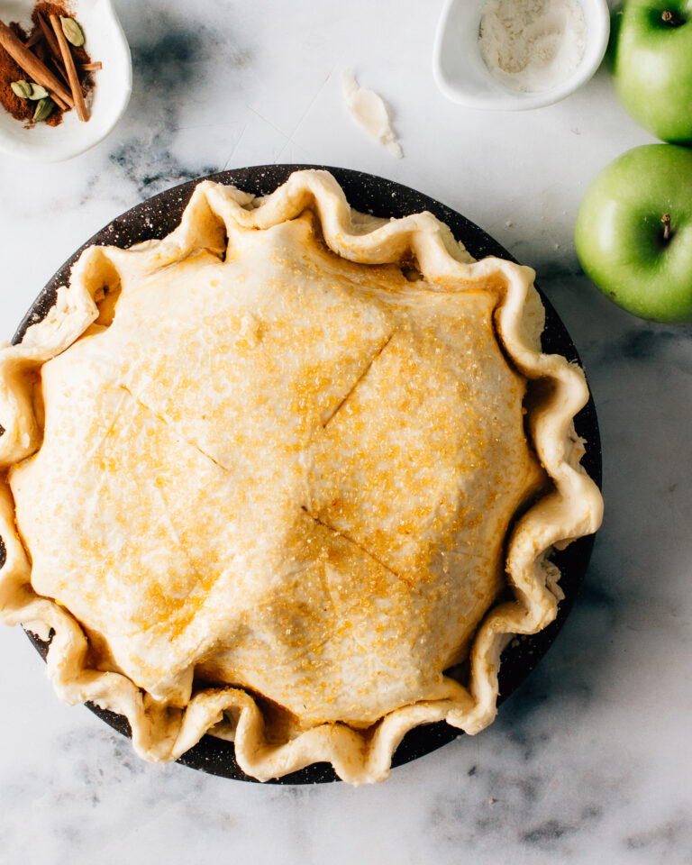 Chai Apple Pie - Foodess