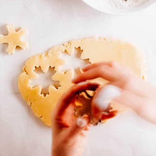 Easy Snowflake Cookies (1 Bowl, 5 Ingredient, No Chill Recipe!) - Foodess
