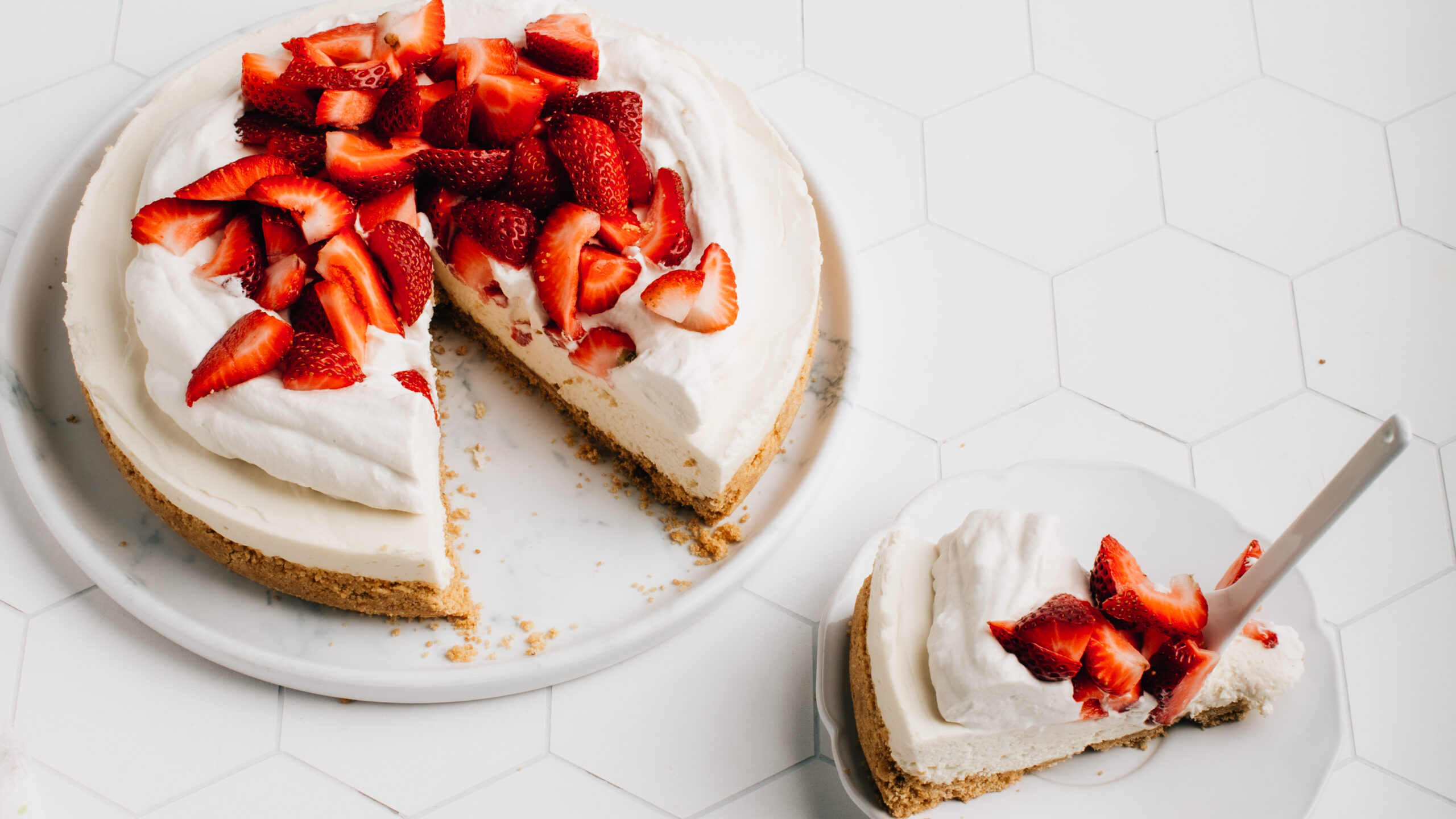 My Best Easy Strawberry Cheesecake Recipe (Natural & No Bake!)